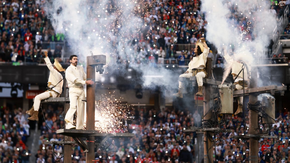 Bad Bunny’s Super Bowl halftime show sparks praise, pride and criticism ...