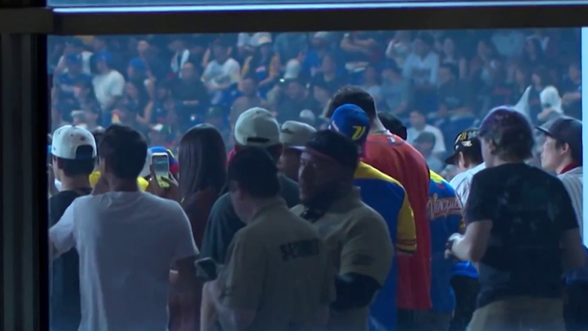 Man accused of selling fake tickets to WBC at loanDepot Park ...