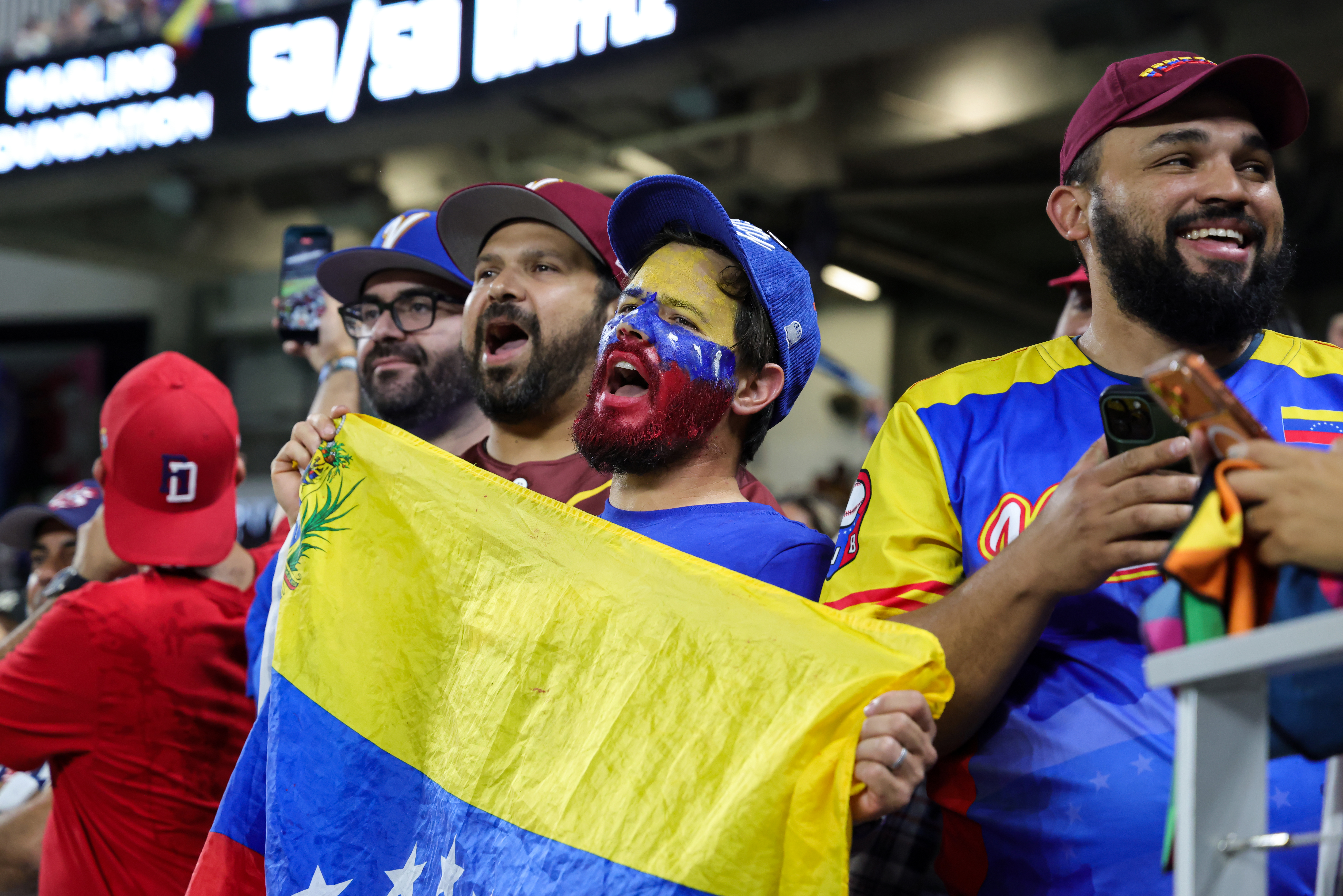 Caracas to Miami, Venezuela fans celebrate World Baseball Classic win ...